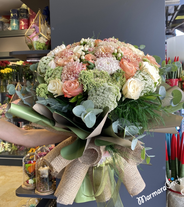 Bouquet of Kahala Roses, Bouquet of Roses